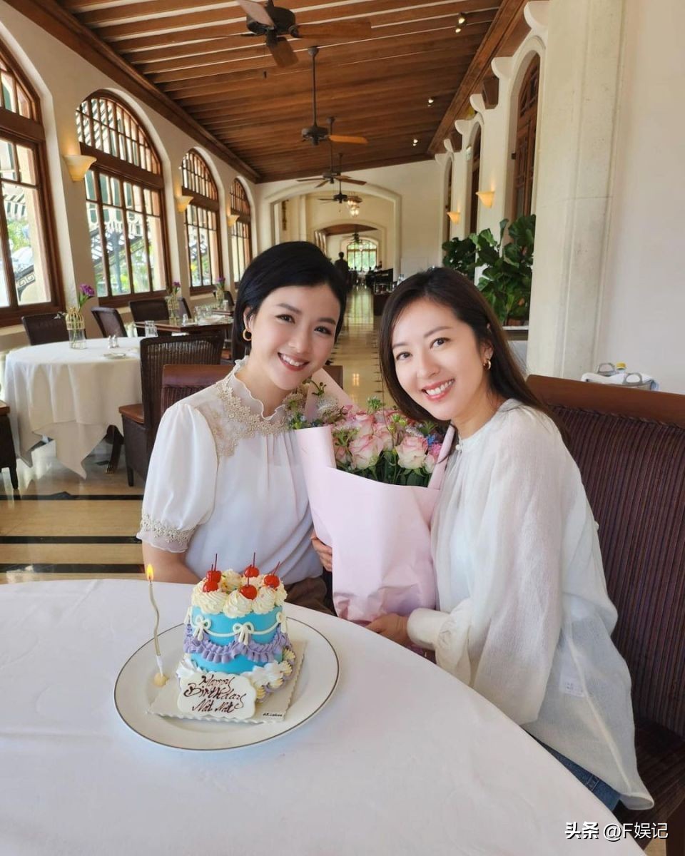 Aimee Chen took a warm photo for Tang Shiyong's birthday celebration ...