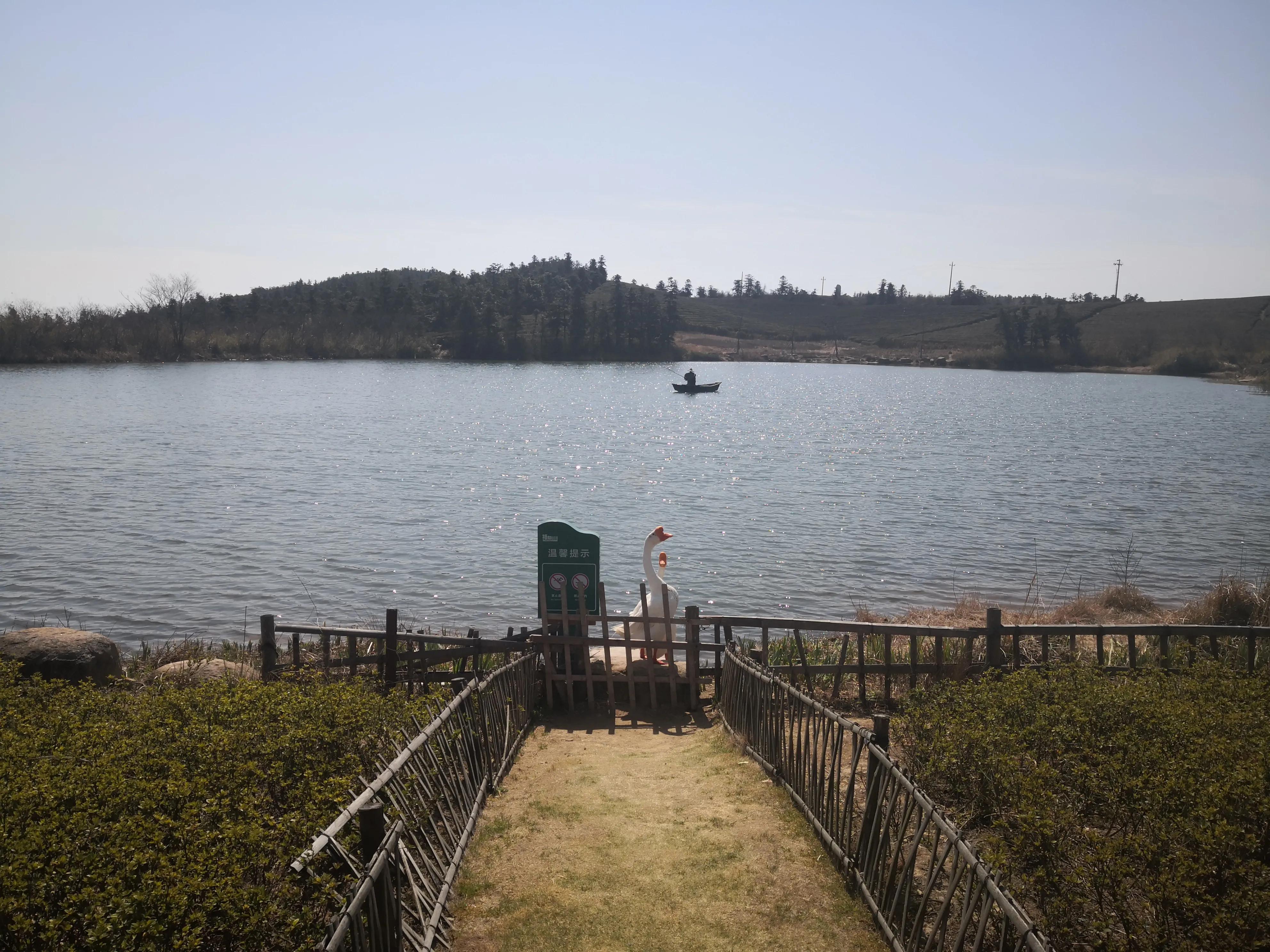 Dongqian Lake Fuquan Mountain is the most beautiful green sea this ...