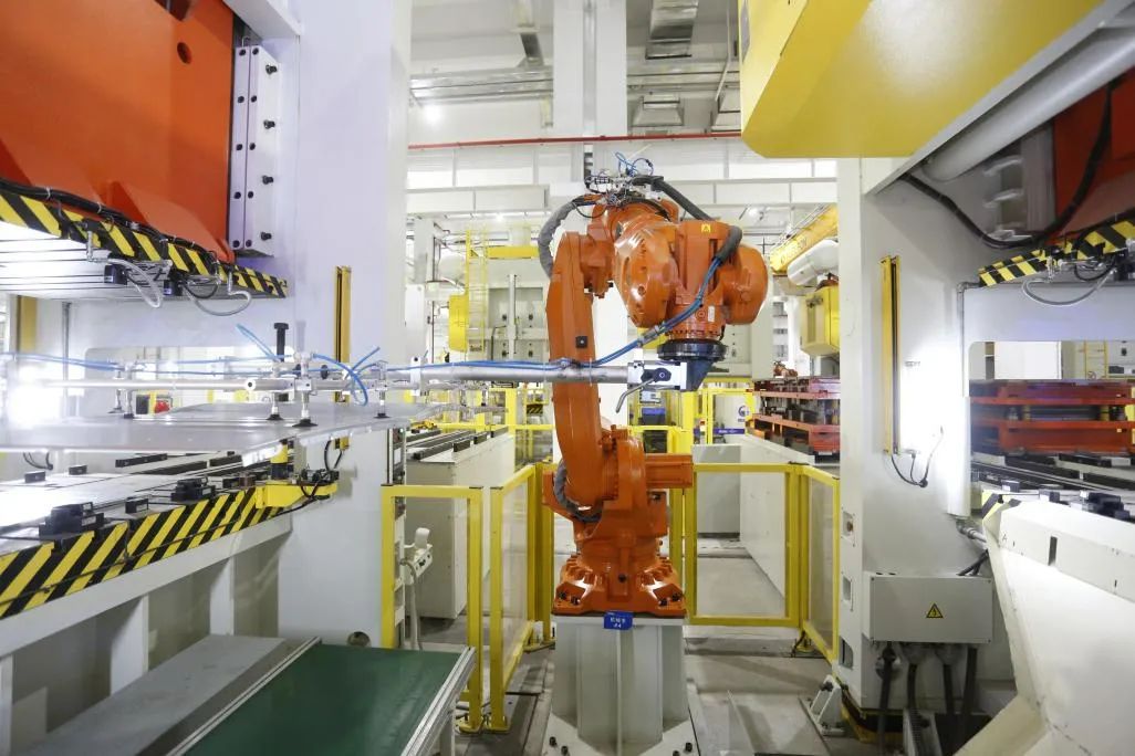 "WIC Award" Broadcast 1: Haier Smart Home Lighthouse Factory Digital ...