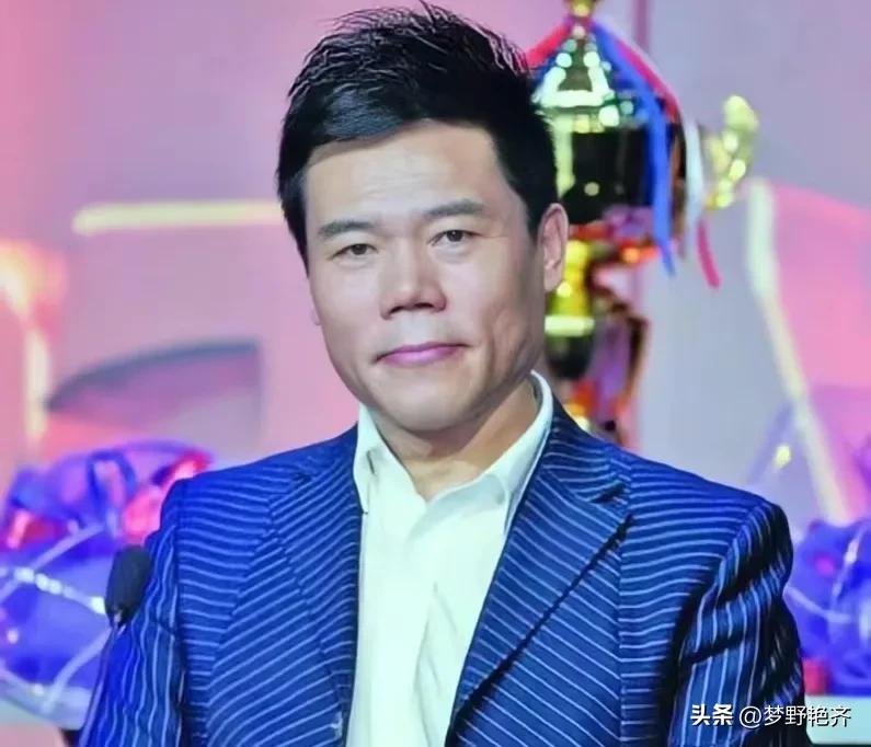 The confrontation between Sima Nan and Zhou Yanni of Hunan Satellite TV ...