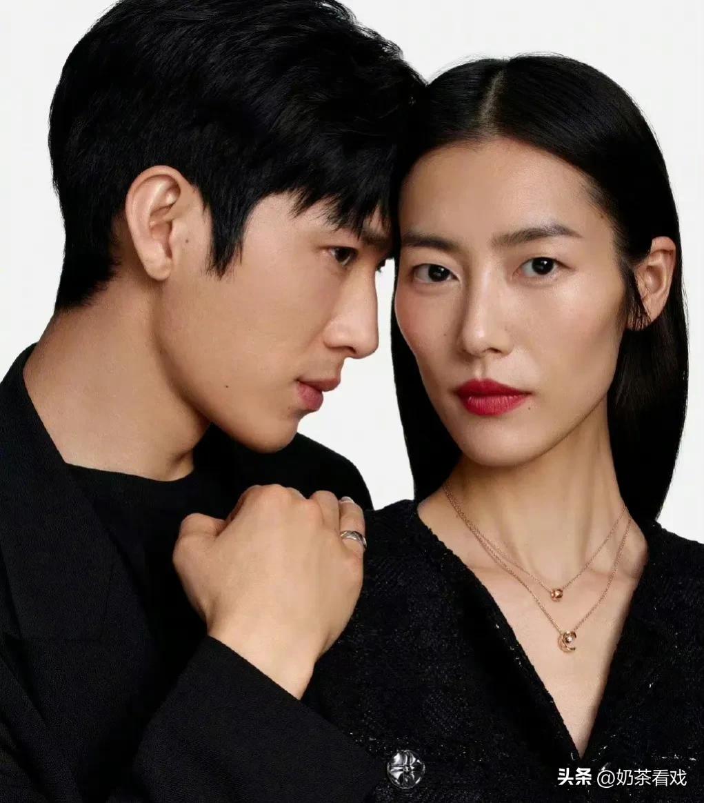Black outfit hits sparks! Liu Wen, Jing Boran's combined blockbuster is ...