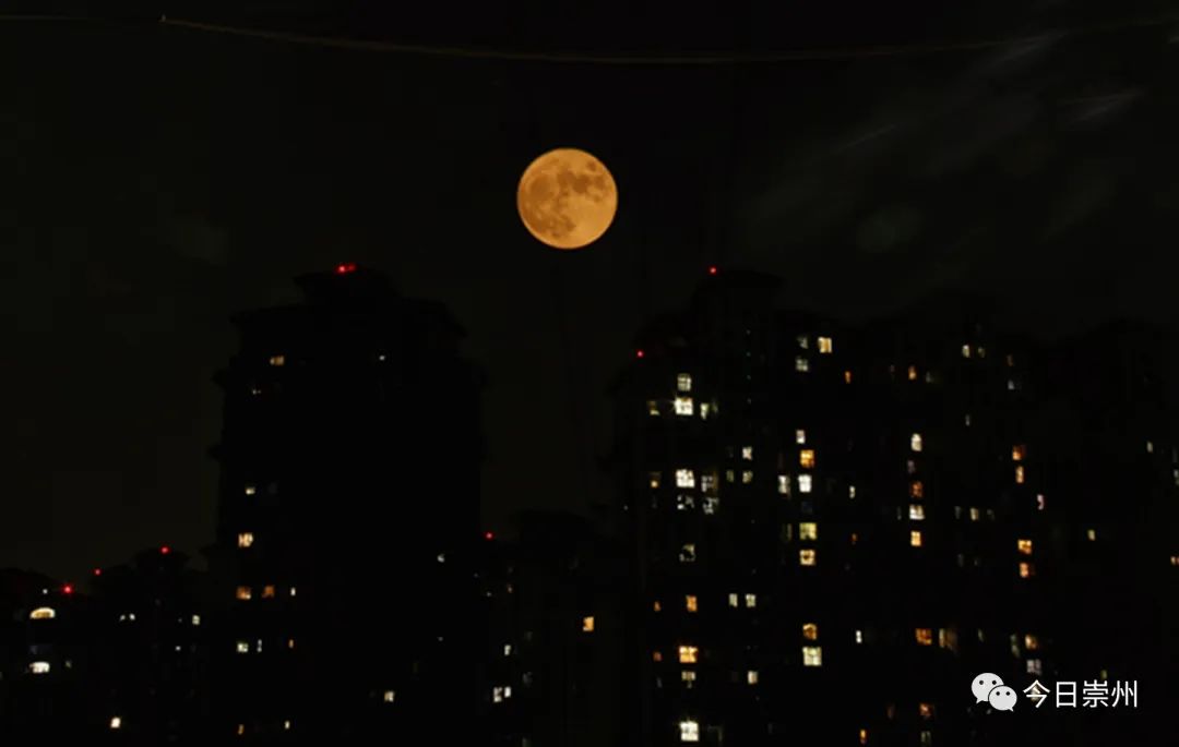 Mid-autumn night!View the moon through the window - iNEWS