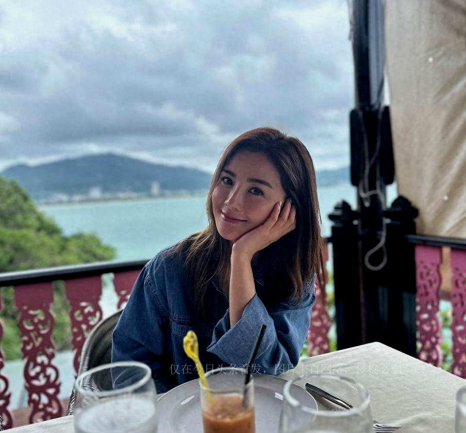 Charlene Choi's family went on a trip, and her 90-year-old grandma ...