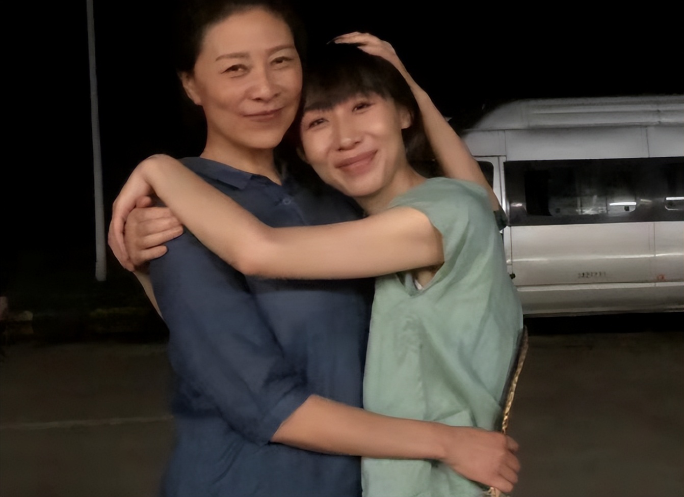 "Dear Child" Yue Hong: Abandoned by her ex-husband due to cancer, she ...