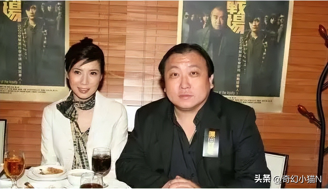 She accompanied Wang Jing for 8 years, still unmarried at the age of 56 ...