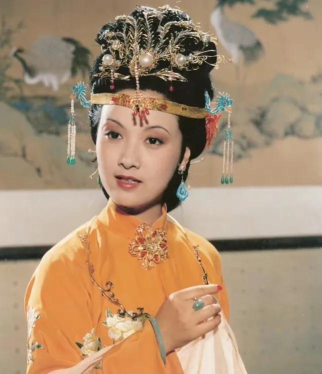 Are some of the modern costume dramas so modern?It's not without reason ...