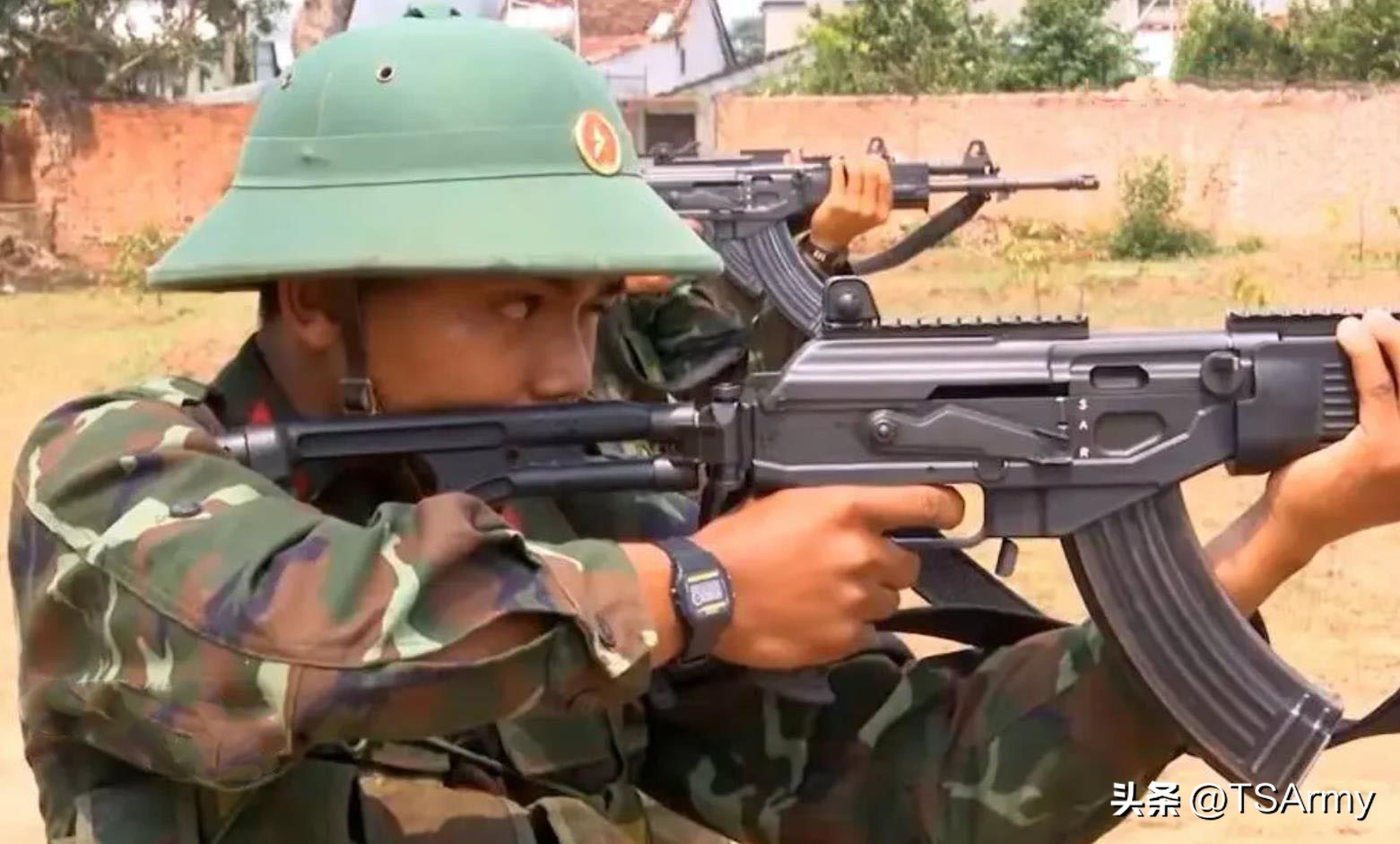Vietnam's localized STV gun family is actually a licensed Galil and a ...