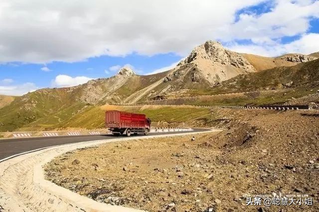 The road in Xinjiang is an endless beauty - iNEWS
