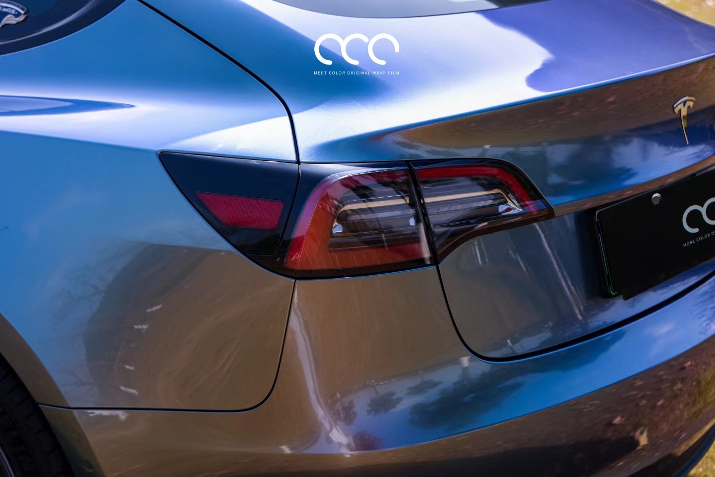 Tesla MODEL3 Diffuse Color Changing Film gradually changes to bright ...