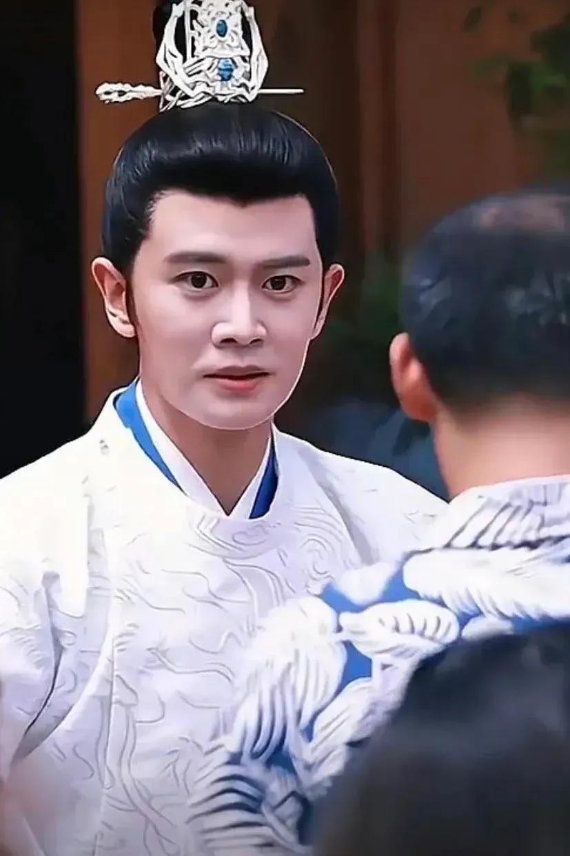 Reuters photo of Ren Jialun's new drama: getting fat and bumping into a ...