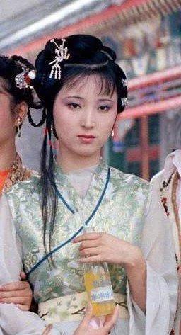 Old photos of celebrities: Jet Li in Jiwotou, Joey Wang in a swimsuit ...