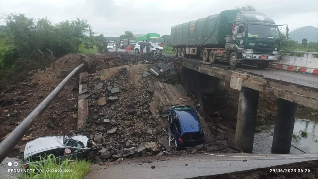 A bridge in Mon State, Myanmar was blown up, and the Burmese army was ...