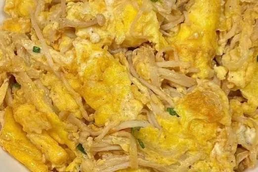 The very simple four-course home-cooked recipes can be easily learned ...