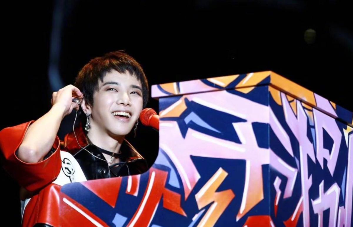Among the new generation of Chinese singers, Hua Chenyu has a place, he ...