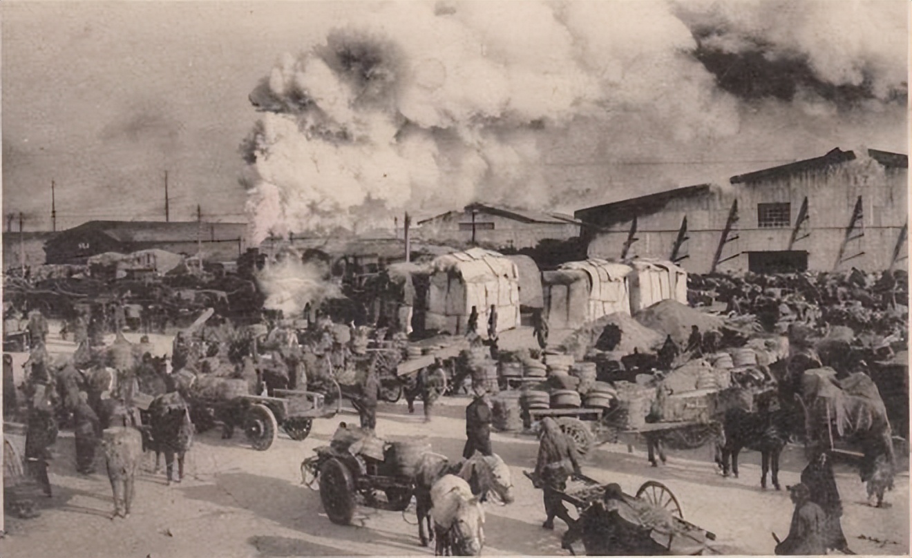 Old photos of Dalian Port in the 1920s - iNEWS