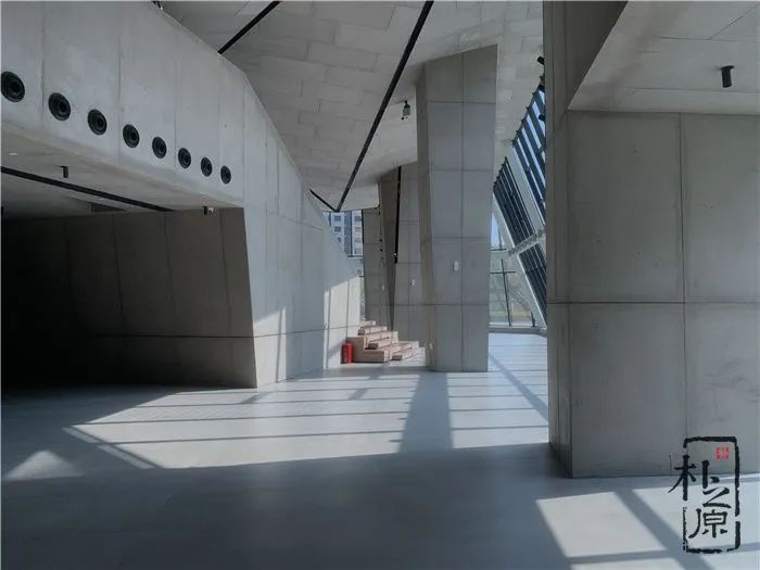 Fair-faced concrete decoration | Plain and uncut, natural beauty - iNEWS