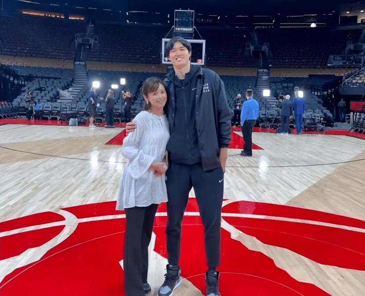 Watanabe Yuta's girlfriend took pictures, the two were sweating like ...