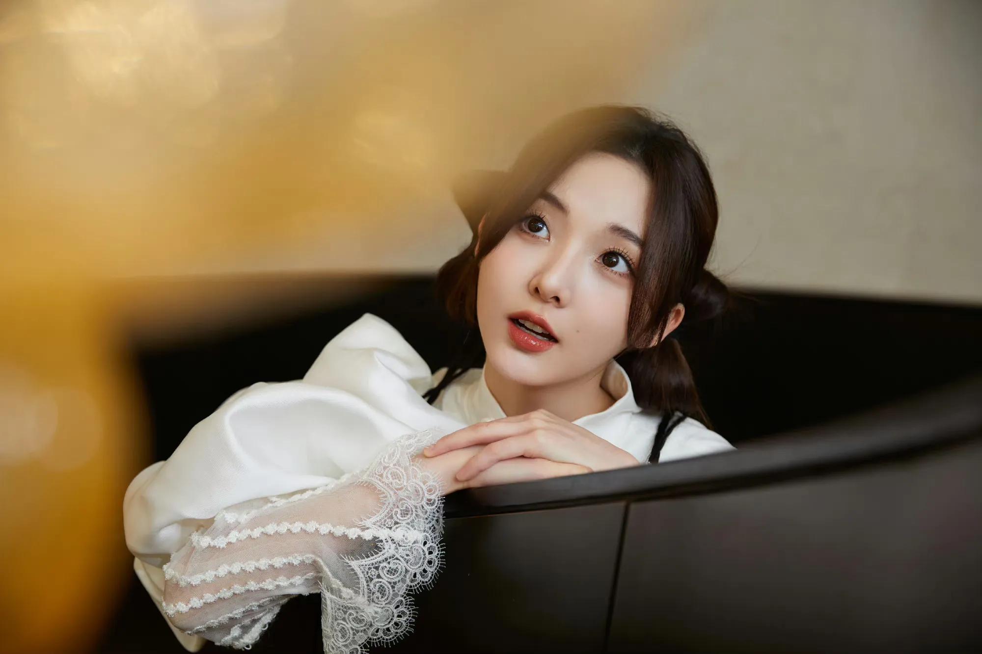 Zheng Naixin's beautiful picture - iNEWS