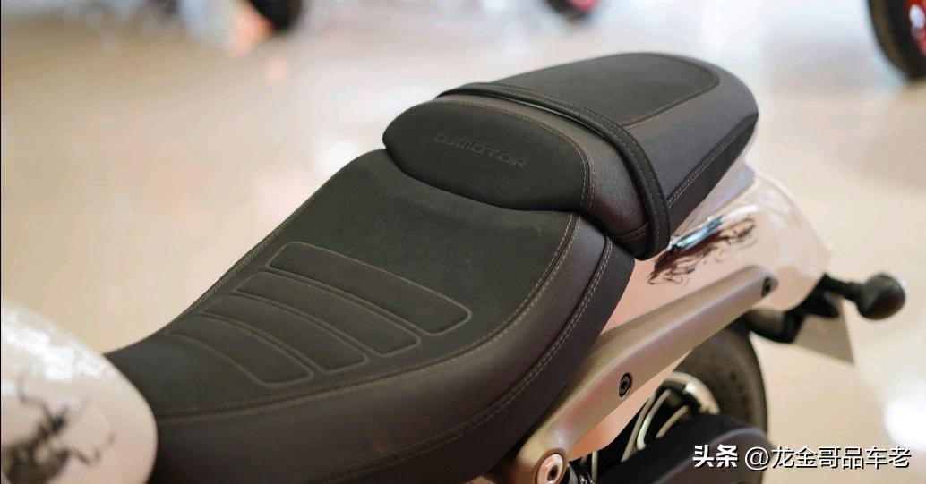 QJ flash 350 cruiser, equipped with V-cylinder, full of mechanical ...