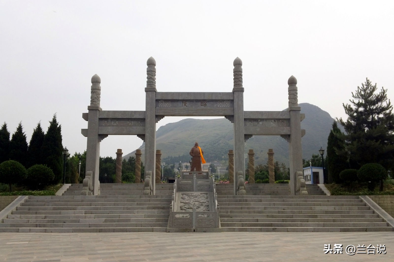 Lu Shuming, the actor of "Guan Yu", was buried in the Zhaoling ...