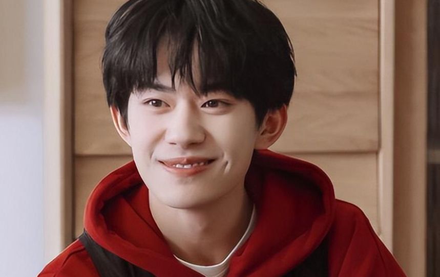 Being ridiculed for being ugly and being scolded as a "oil bottle ...