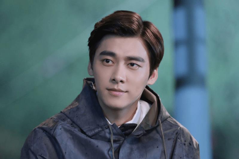 In the past, there were Li Yifeng and Wu Yifan, and now it is Cai Xukun ...