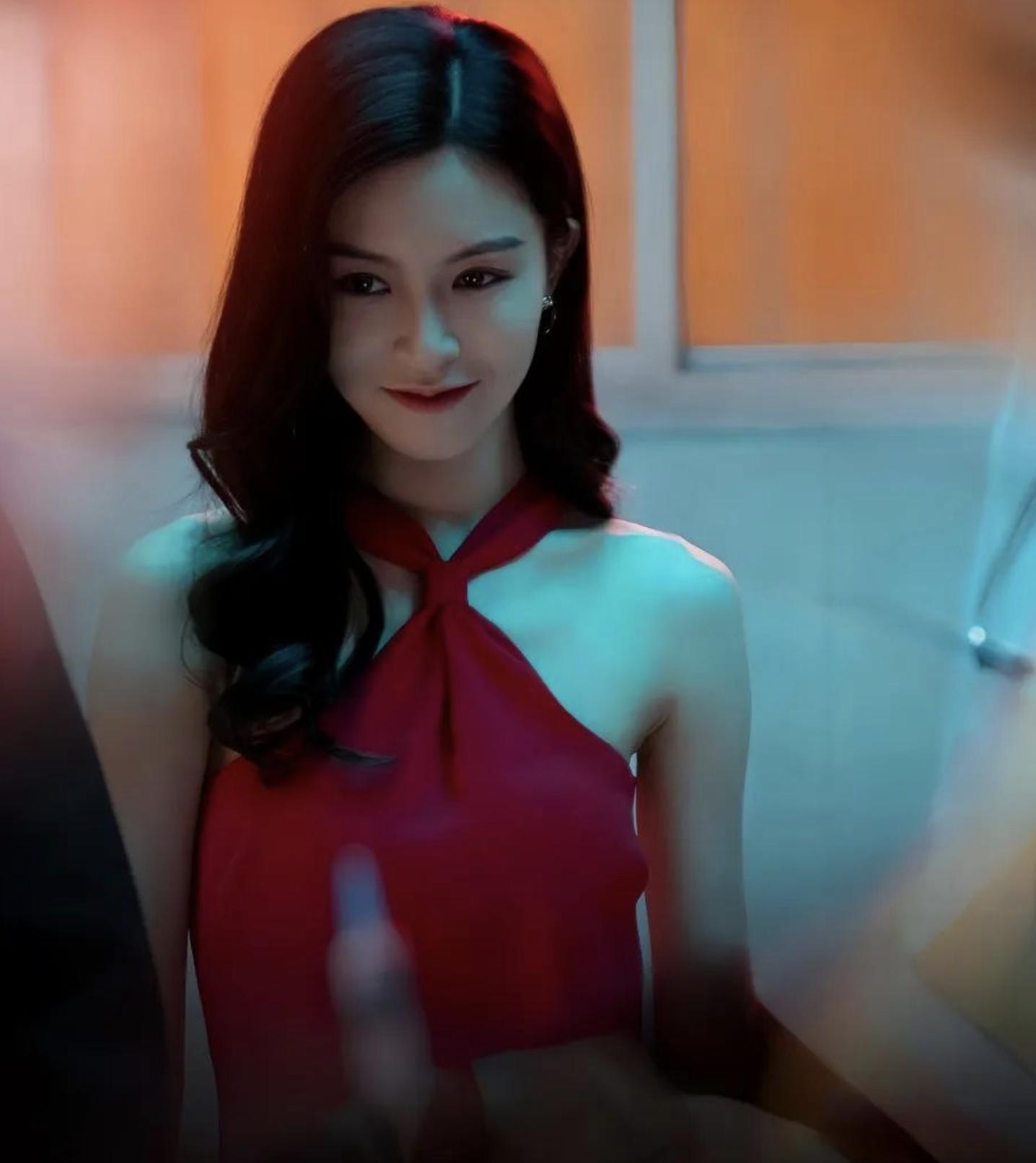 It is also a "young model debut", now looking at the life situation of ...