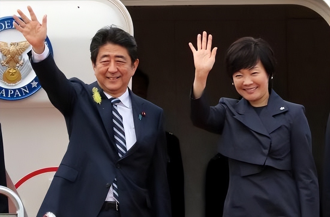 Shinzo Abe: Doted on his wife for 35 years, half a year after his death ...