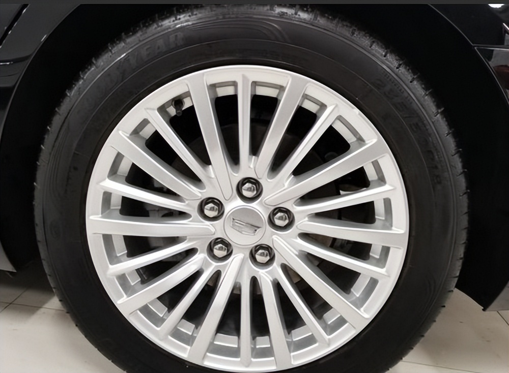 The CT6 is quite reliable and as high-end as it looks - iNEWS