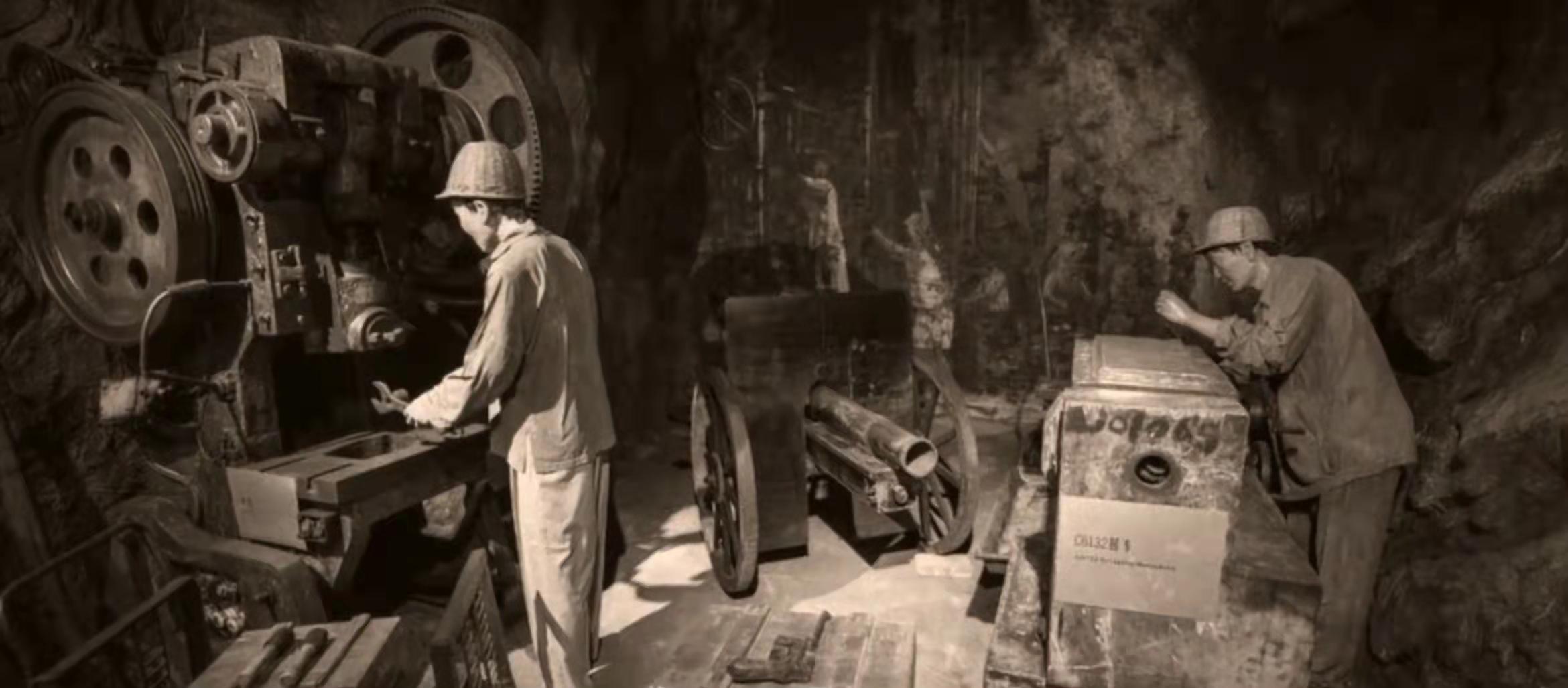 Bazooka VS T-34 Tank in the Battle of Changjin Lake - iNEWS