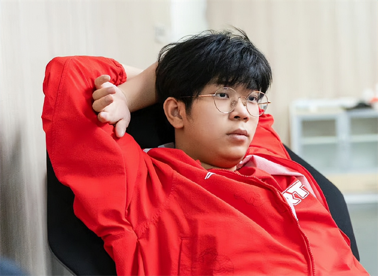 leave has been removed from the EDG sponsorship brand? He was also dug ...