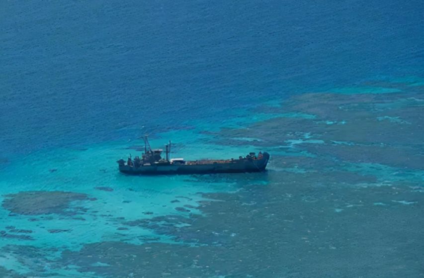 The Philippine warship that lay on Ren'ai Jiao is 77 years old. What ...