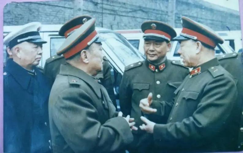 Yang Shangkun was critically ill when he was detained. The guards ...