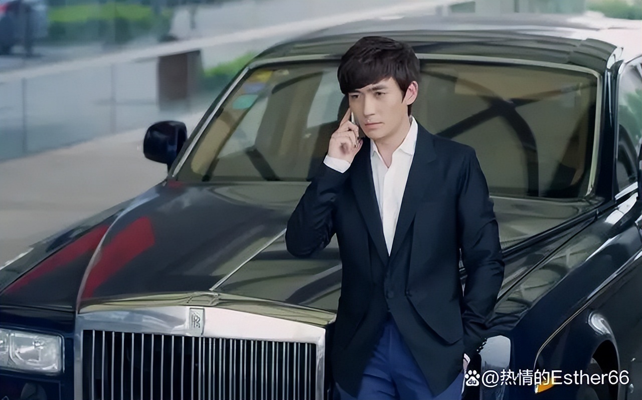 Zhu Yilong and his good sister Peng Guanying travel by car - iNEWS
