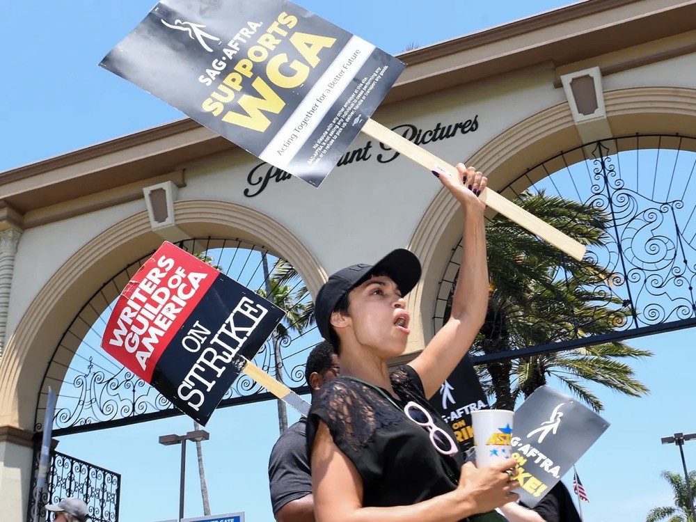 The Hollywood strike continues, and actors publicly expose the cruel ...
