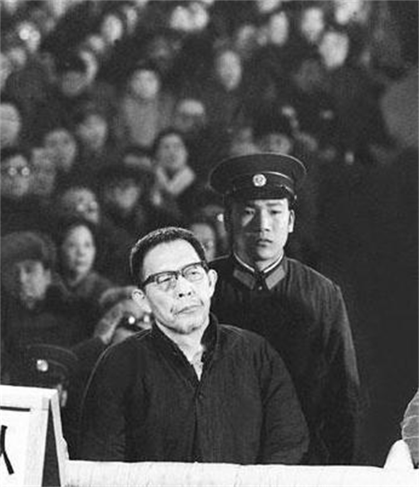 The predecessor of the "Gang of Four", the "Shanghai Gang", also known ...