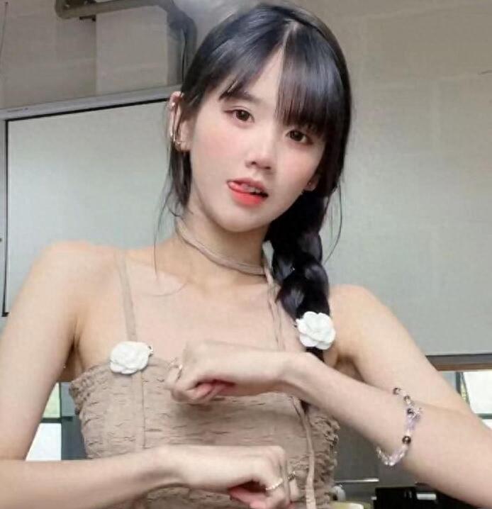 Igawa Riyu: She gained tens of millions of followers in two months thanks to her good looks ...