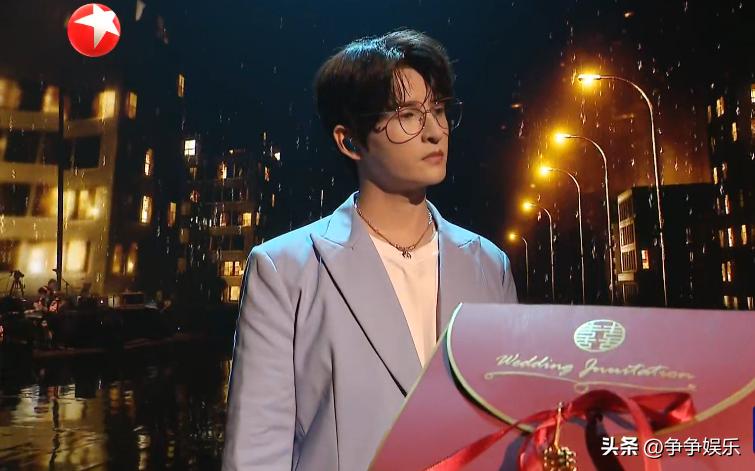 Zhang Yuan and Zhan Wenting sang "Guests", Huang Xiaoyun couldn't ...