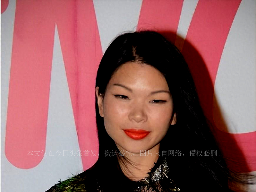 International supermodel Lu Yan gave birth to a good-looking mixed-race ...