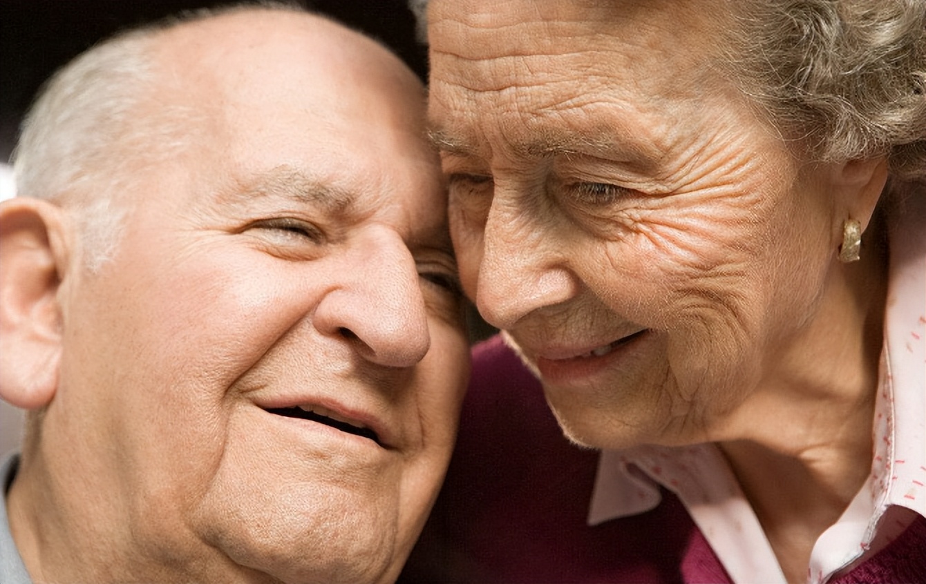 Is whitening Nose Hair A Sign Of Aging There May Be Other Reasons is-whitening-nose-hair-a-sign-of-aging-there-may-be-other-reasons