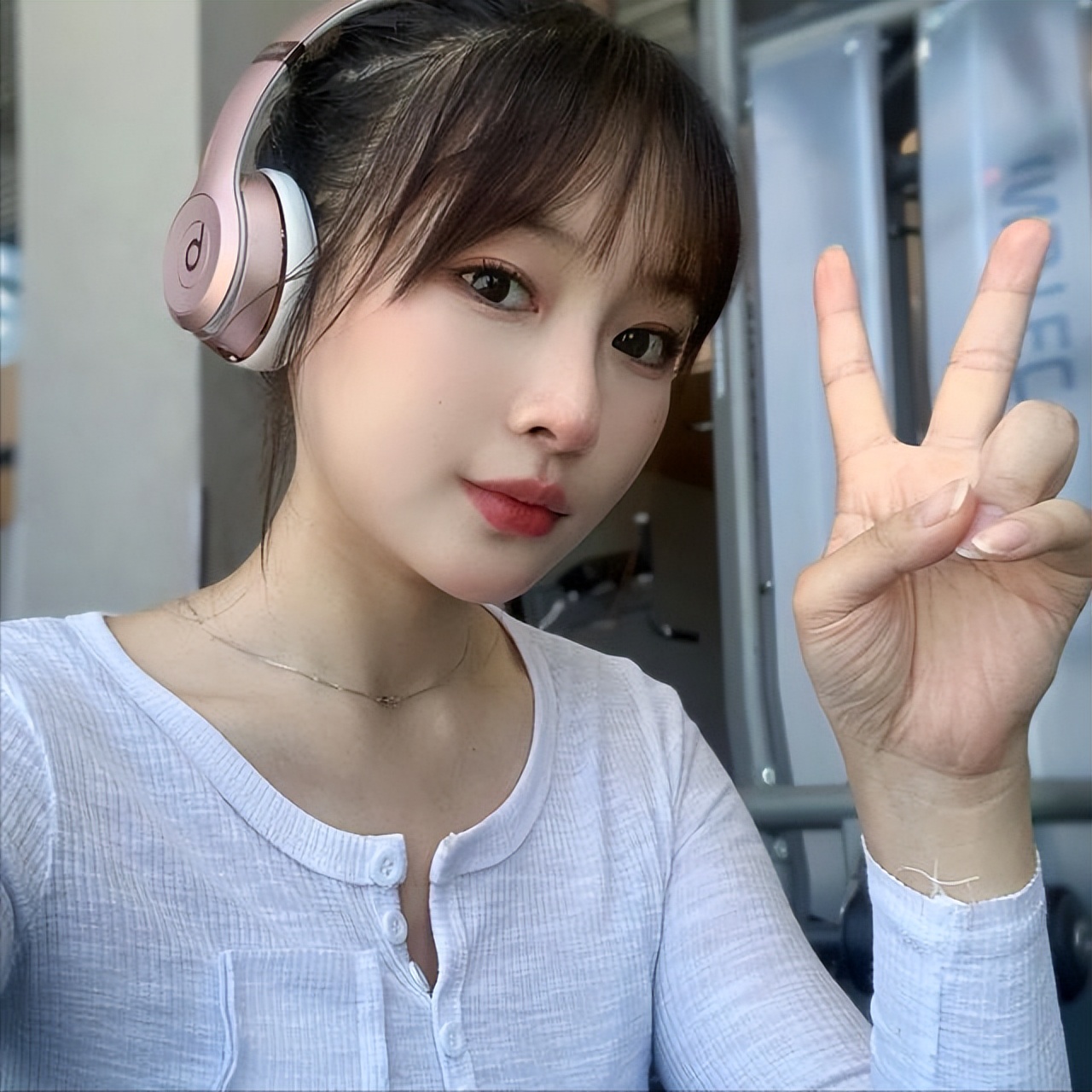 Sichuan fitness goddess, with a bumpy figure and a gourd-shaped body ...