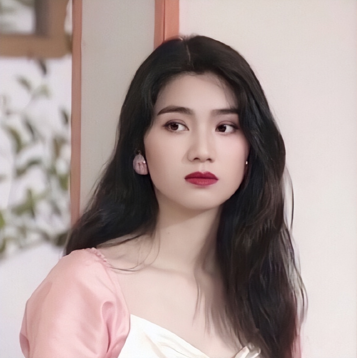 Zhang Danfeng and the female agent have not broken contact, Hong Xin continues to bear?she seems ...