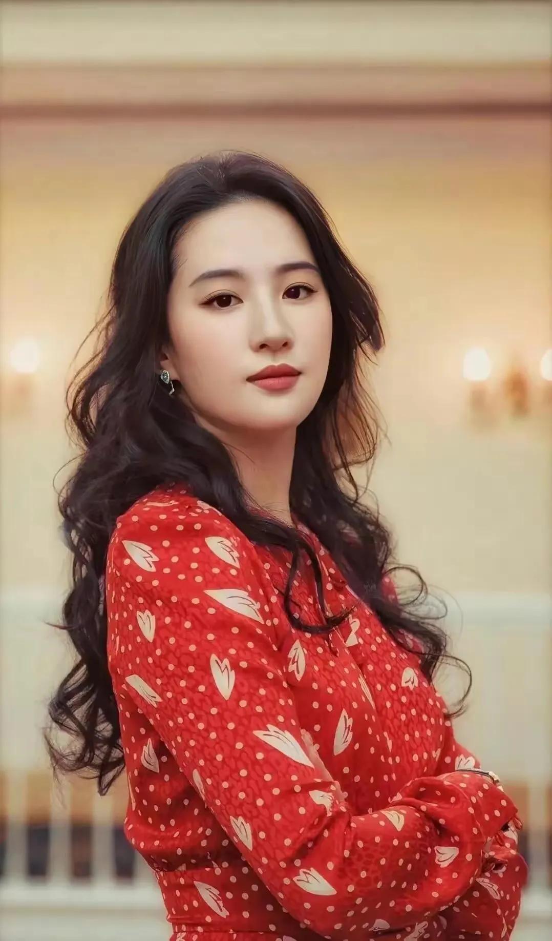 Beauty Liu Tao - iNEWS