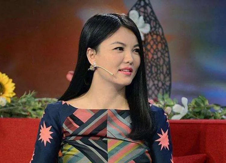 Five actresses who wanted to fly but married "fake rich", the last one ...