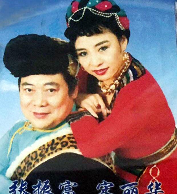 Four of the most popular male and female vocal duos in the 1980s, one ...