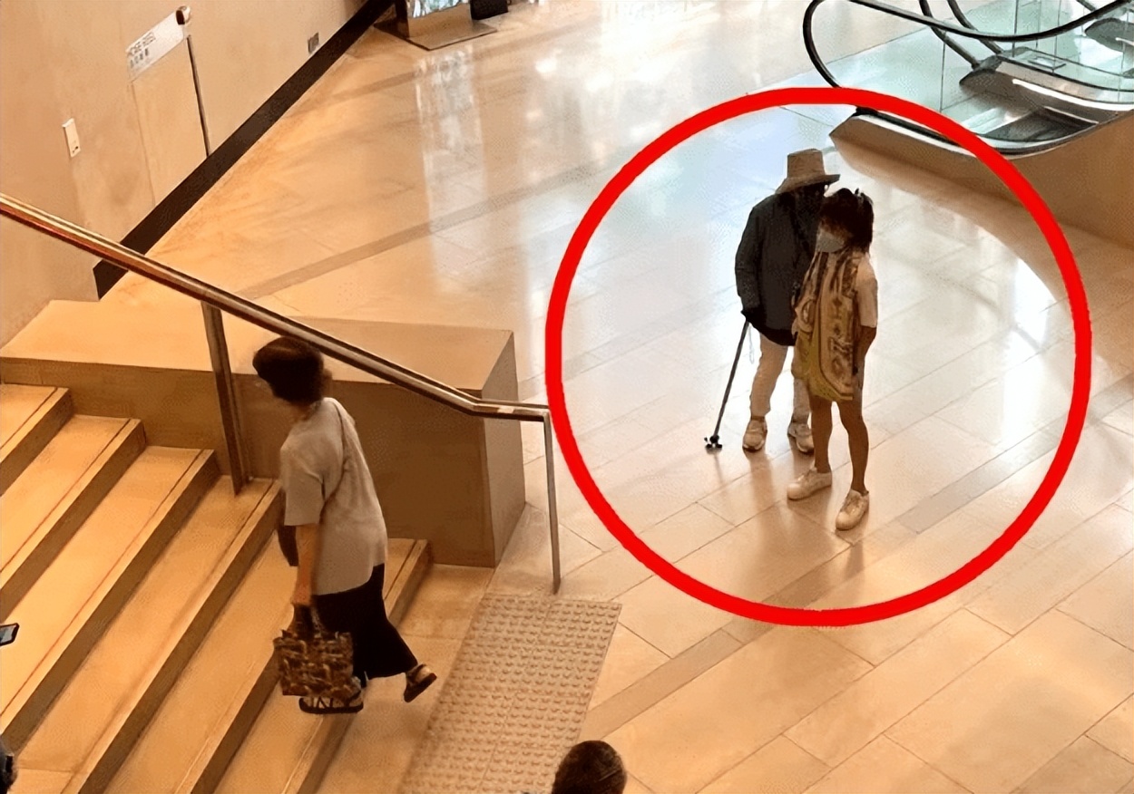 Coco Lee's 86-year-old mother made her first appearance after Li Coco's ...