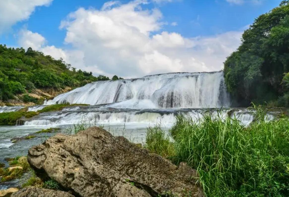Khon Falls: What does a magical waterfall formed by meltwater from a ...