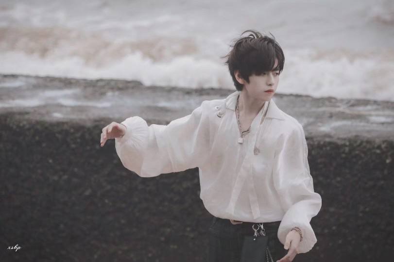 Hu Chunyang admits to falling in love with 30-year-old Li Linfei, who ...