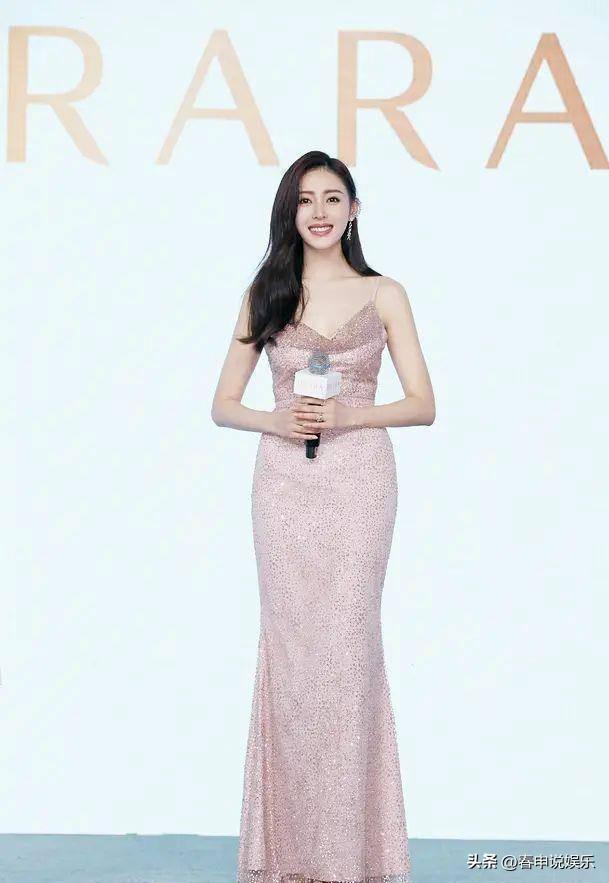 Zhang Tianai's body proportion is "disordered"!The upper body is as ...