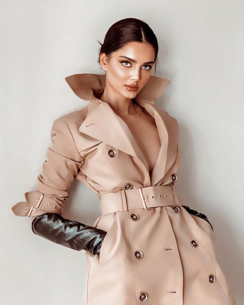 Nine photos of Iran's first supermodel Mahlagha Jaberi - iNEWS